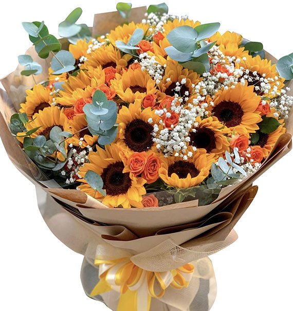 Golden Embrace – Saigon Flowers